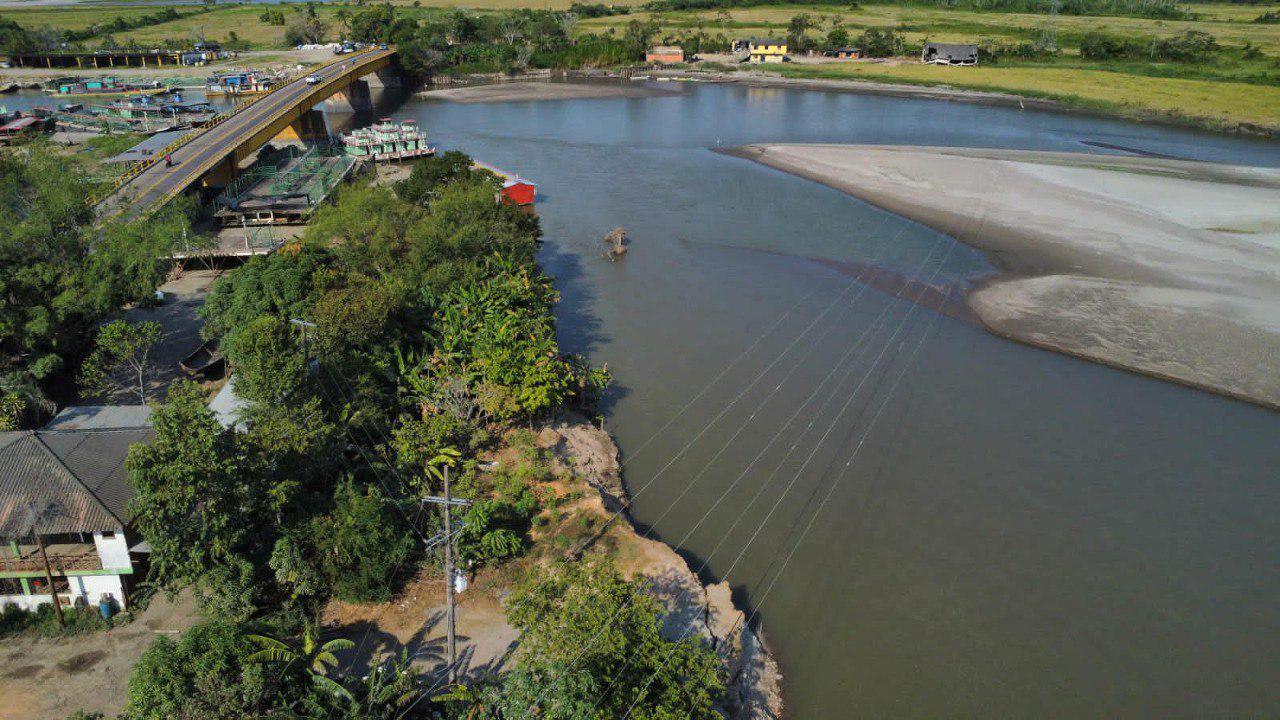 Alerta máxima por creciente del río Metica que amenaza vía nacional ...
